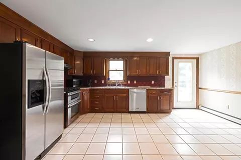 5 Heath Rd, Kennebunk, ME 04043 - Movoto