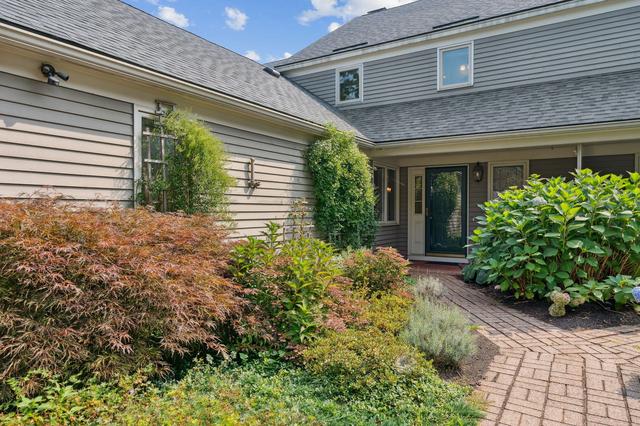 10 Foreside Common Rd #10, Falmouth, ME 04105 | 36 Photos - Movoto