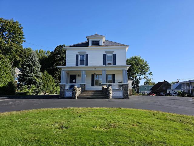 182 Webster St, Lewiston, ME 04240 | 24 Photos - Movoto