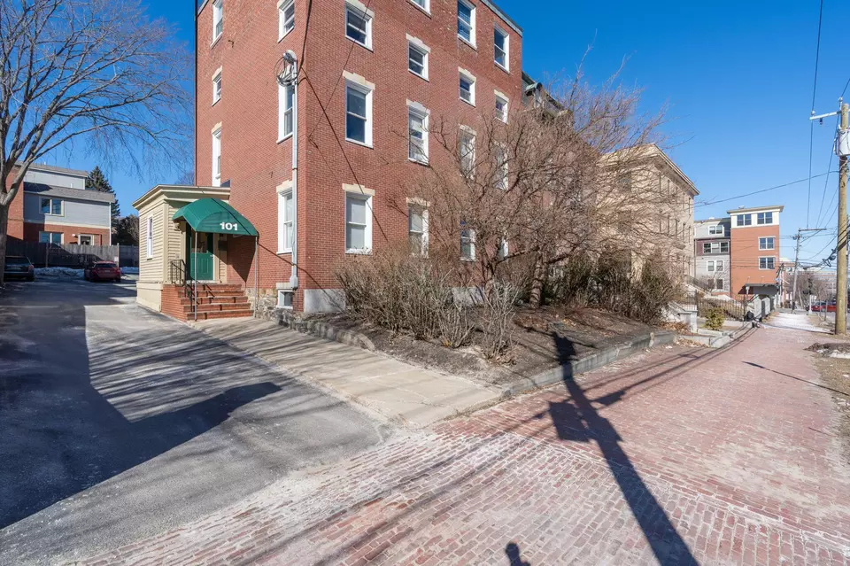 101 Danforth St #5, Portland, ME 04101 | 17 Photos - Movoto
