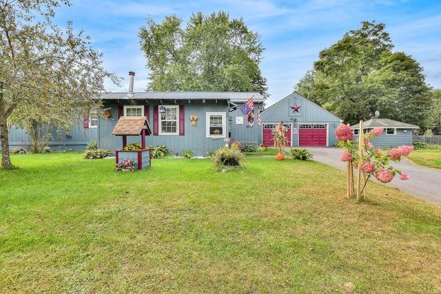 21 Middle Ave, Mexico, ME 04257 | 19 Photos - Movoto