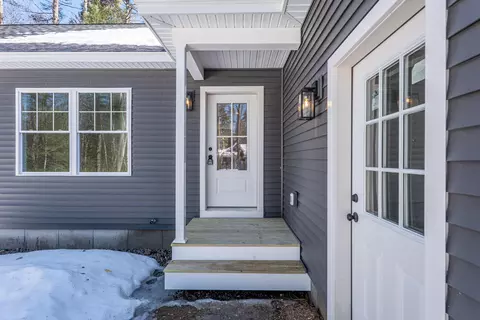 921 Sebago Rd, Sebago, ME 04029 | MLS# 1665092 | 35 Photos - Movoto