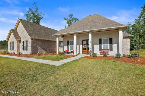 136 Fallen Oak Dr, Brandon, MS 39047 | 53 Photos - Movoto