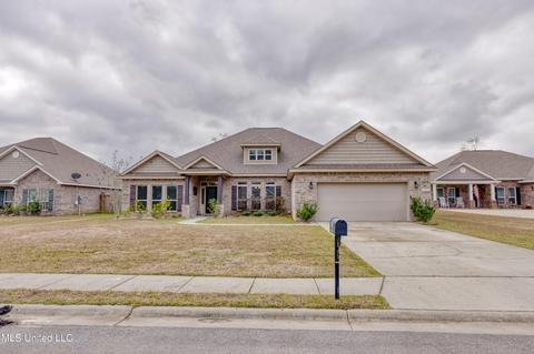 13167 Quarry Ln, Biloxi, MS 39532 | 36 Photos | MLS #4038591 - Movoto