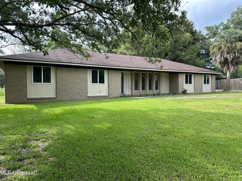 15314 Baywood Cir, Gulfport, MS 39503 | 33 Photos - Movoto