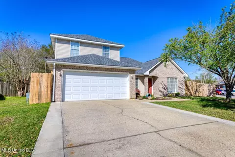 2071 Juniper Dr, Biloxi, MS 39532 | 35 Photos - Movoto