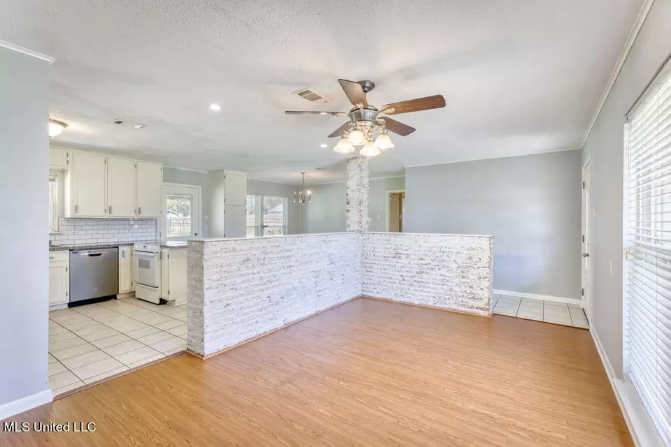 110 Park Lane Dr, Long Beach, MS 39560 | 14 Photos - Movoto