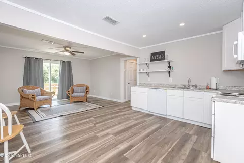 15593 Walter Smith Rd, Gulfport, MS 39503 | 54 Photos - Movoto