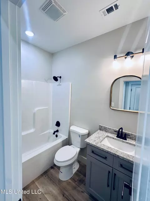 412 N Main St, Poplarville, MS 39470 | 33 Photos - Movoto