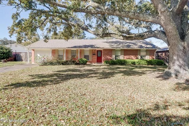 1736 Thomas Jefferson Dr, Biloxi, MS 39531 | MLS# 4107339 | 19 Photos ...