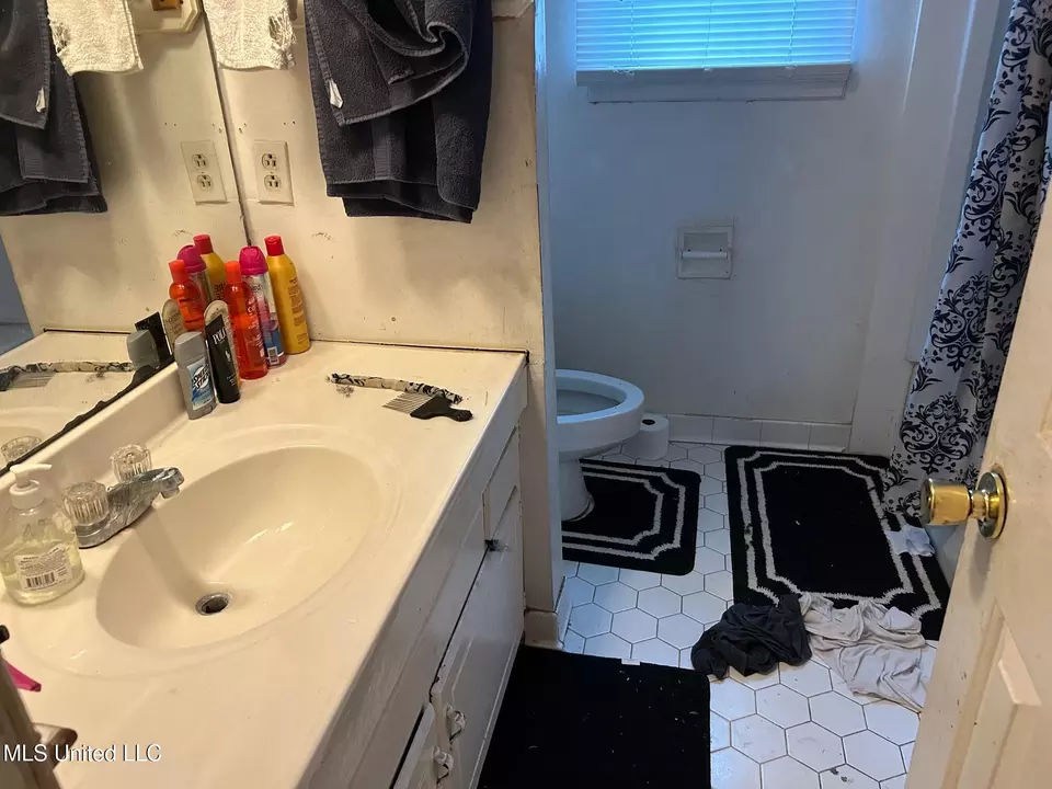 1401-1402 Jamestown Way, Jackson, MS 39211 | MLS# 4119858 | 9 Photos - Movoto