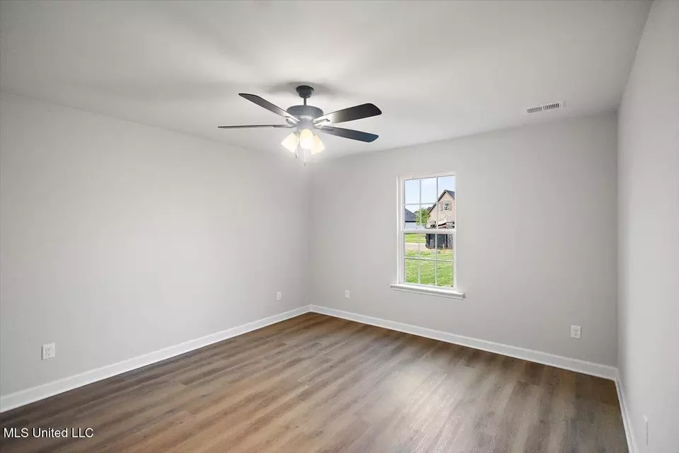 13829 Wesley Banks Blvd, Olive Branch, MS 38654 | MLS# 4133616 | 31 ...