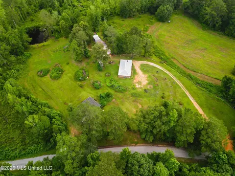 2350 S Co Road 114, Magee, MS 39111 | MLS# 4153196 | 32 Photos - Movoto