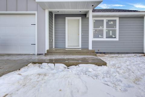 216 Choteau Avenue North E, Great Falls, MT 59404 | 28 Photos | MLS ...