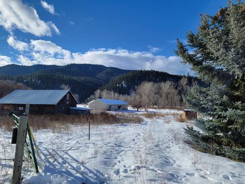 11055 Silver St, Clinton, MT 59825 | 57 Photos | MLS #22300009 - Movoto