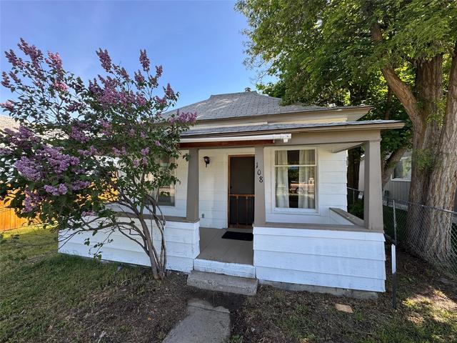 108 Meany St, Plains, MT 59859 | MLS# 30050117 | 23 Photos - Movoto