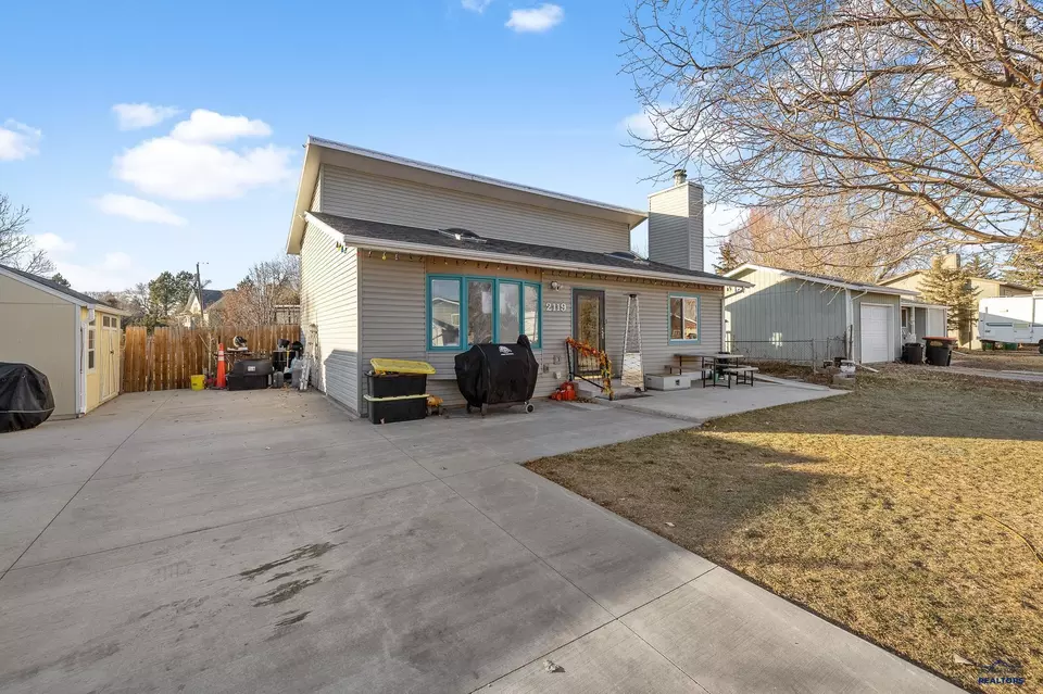 2119 Russet Ln, Rapid City, SD 57703 | 19 Photos - Movoto