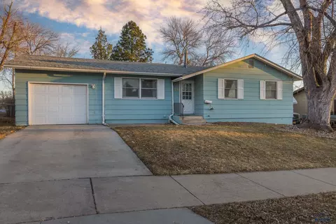 18 St Patrick, Rapid City, SD 57701 | 11 Photos - Movoto