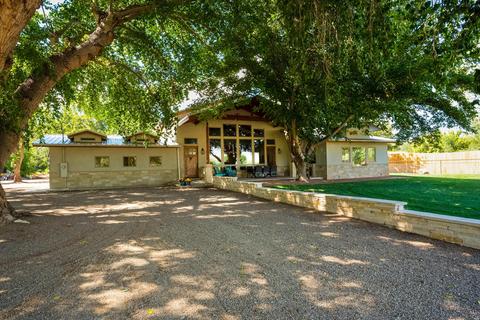 6735 Corrales Rd, Corrales, NM 87048 | 59 Photos | MLS #1022821 - Movoto