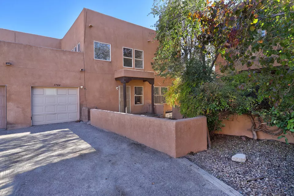 1704 Violetas Rd NW, Albuquerque, NM 87104 - Movoto