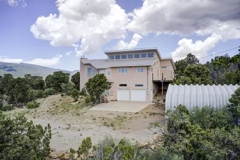 189 Pinon Trl, Cedar Crest, NM 87008 | 76 Photos - Movoto