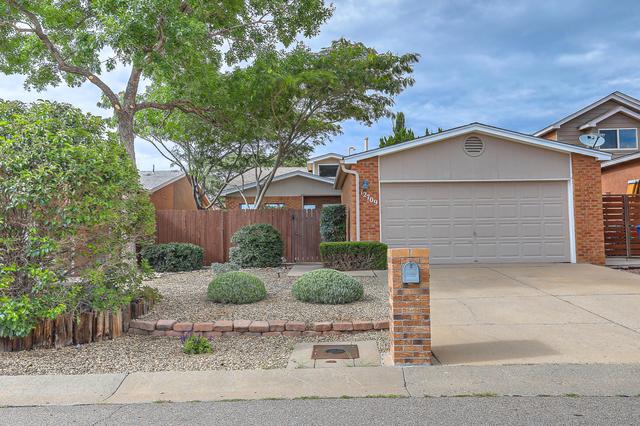 Wilderness Estates At High Desert Albuquerque Homes with Courtyard For ...