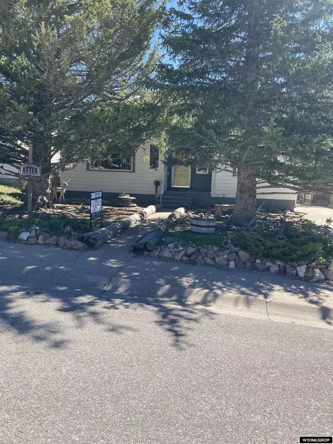 Rawlins, WY Single Family For Sale - Movoto