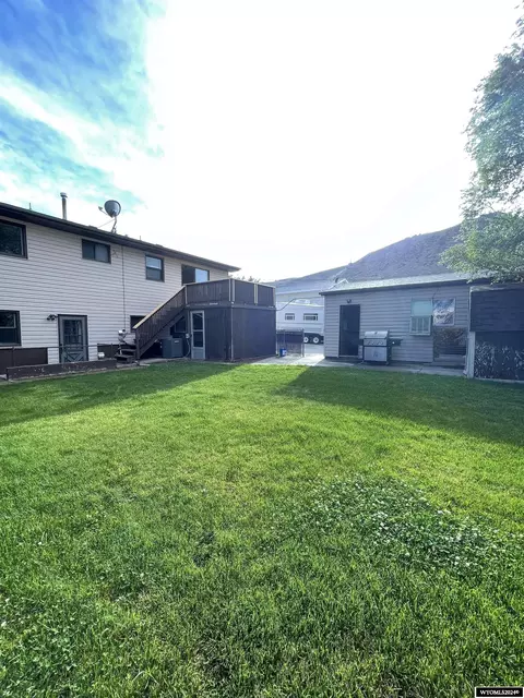 150 Powell St, Green River, WY 82935 | 18 Photos - Movoto