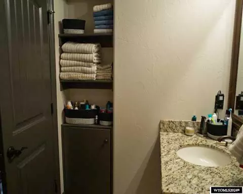 670 Honor Way, Green River, WY 82935 | 42 Photos - Movoto