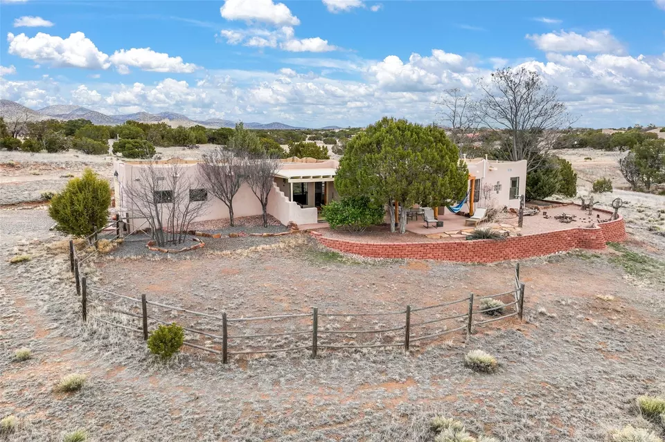 47 Encantado Rd, Santa Fe, NM 87508 | 39 Photos - Movoto