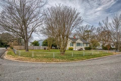 527 E Maynor Dr, Williamsburg, VA 23185 | 25 Photos | MLS #2203996 - Movoto