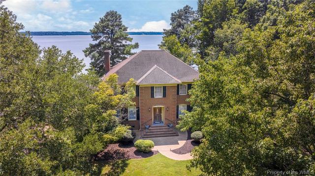2523 Manion Dr, Williamsburg, VA 23185 | 48 Photos - Movoto