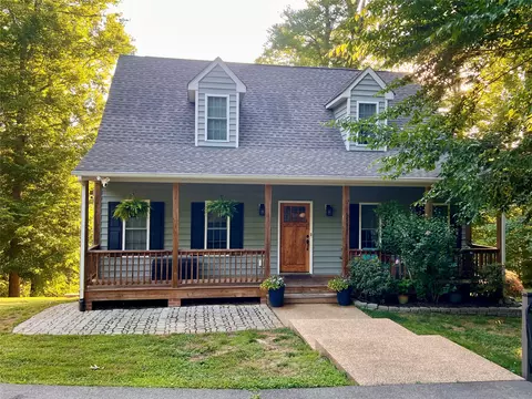 6531 Lakeside Dr, Quinton, VA 23141 | MLS# 2602148 | 11 Photos - Movoto